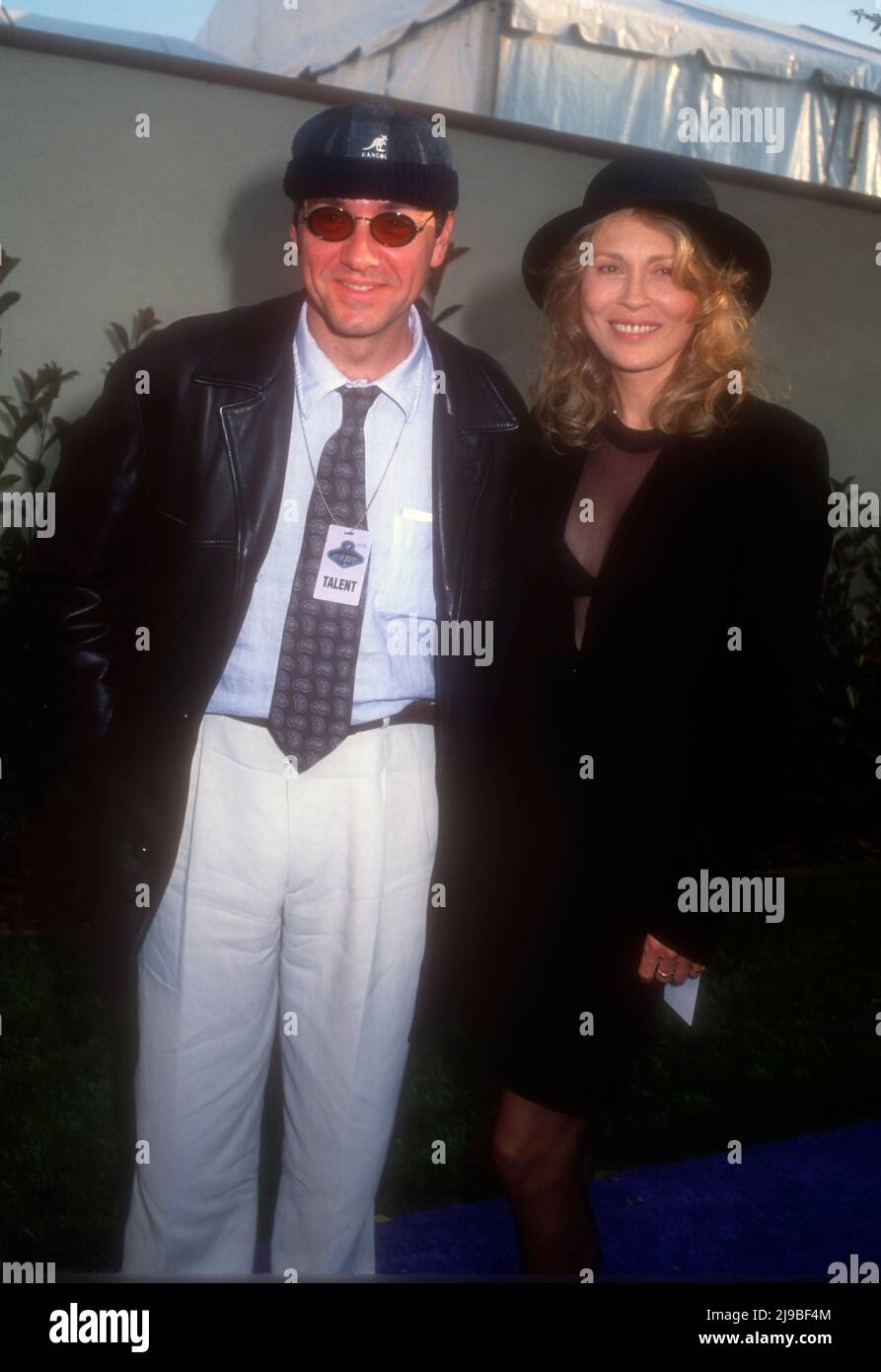 Faye dunaway us actress hi-res stock photography and images - Alamy