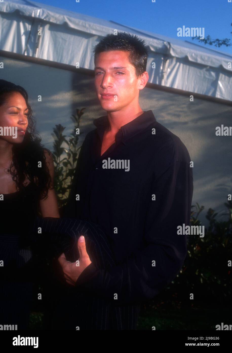 Simon rex mtv hi-res stock photography and images - Alamy