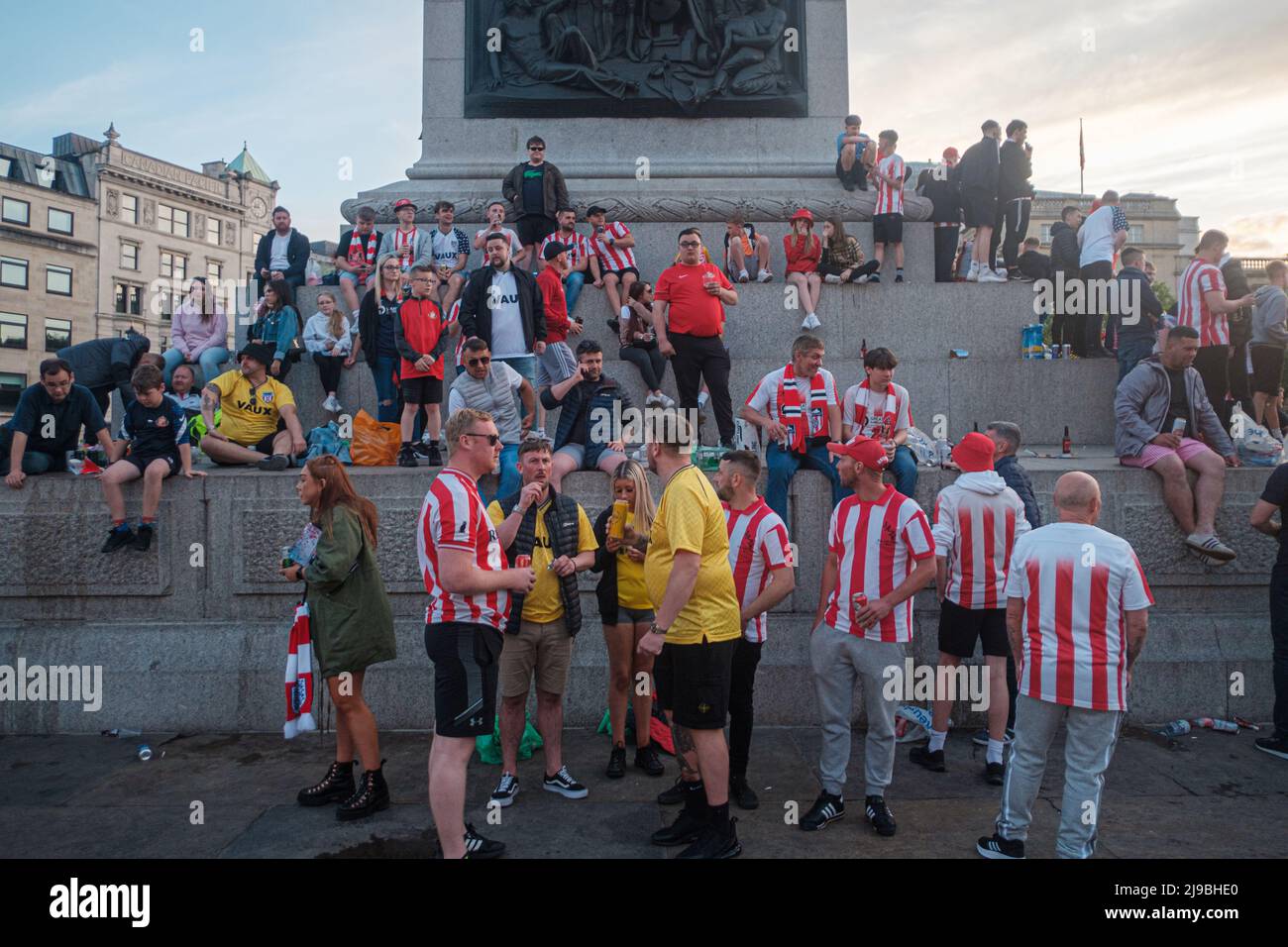 21/05/22, Sunderland AFC Fans Celebrate into the Night in Trafalgar ...