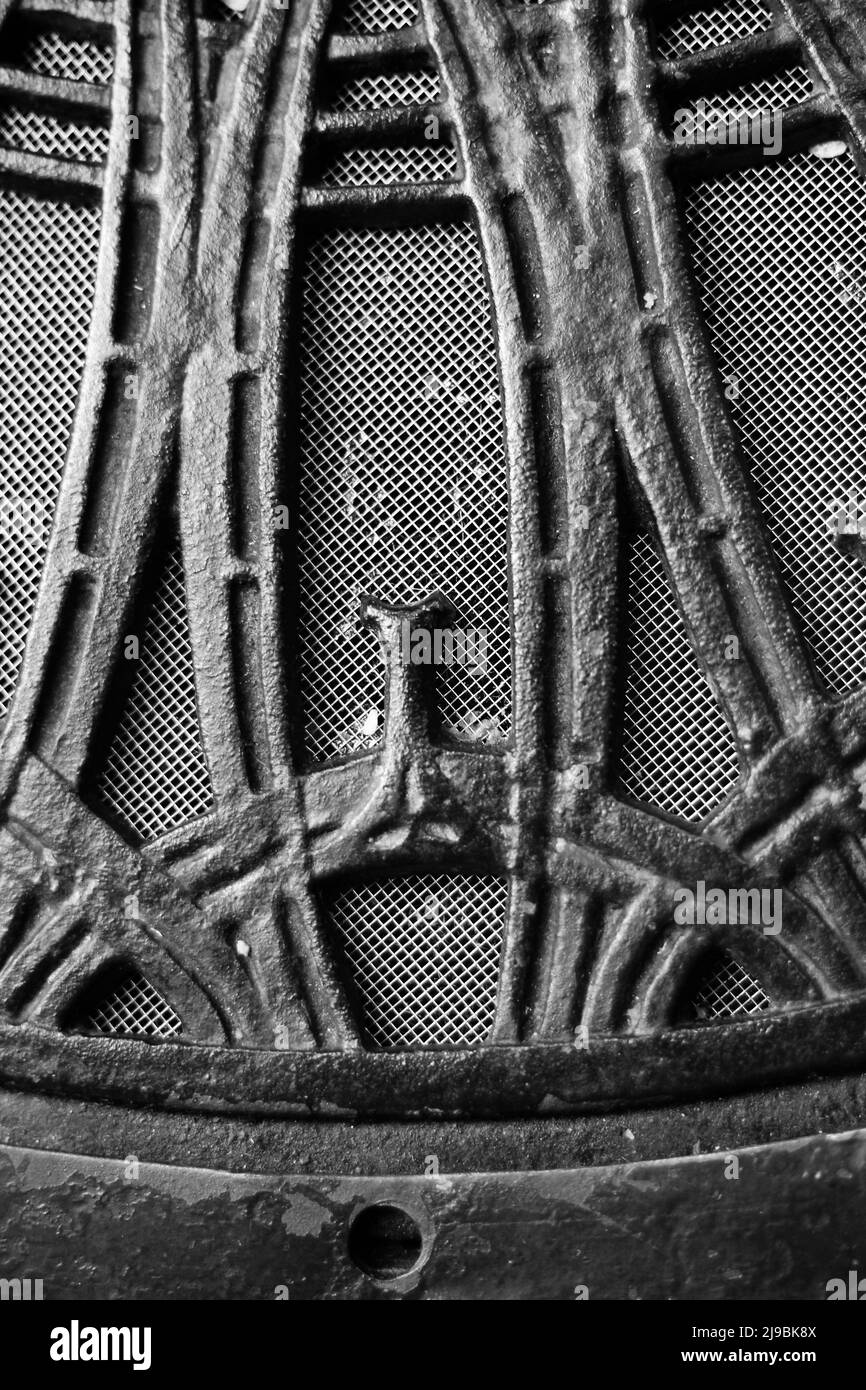 Fantastic and delightful details of cast iron decorative architectural ...