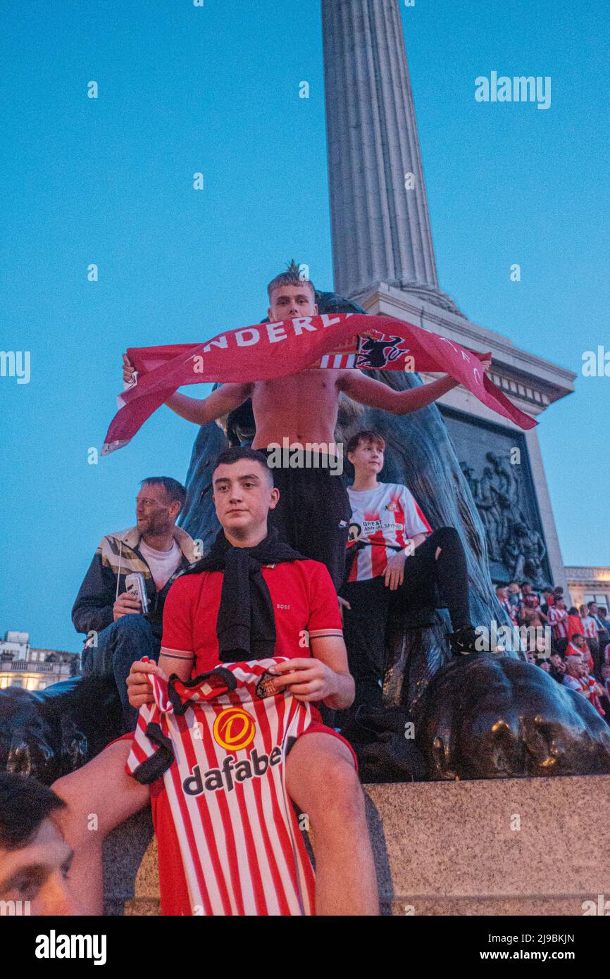 21/05/22, Sunderland AFC Fans Celebrate into the Night in Trafalgar ...