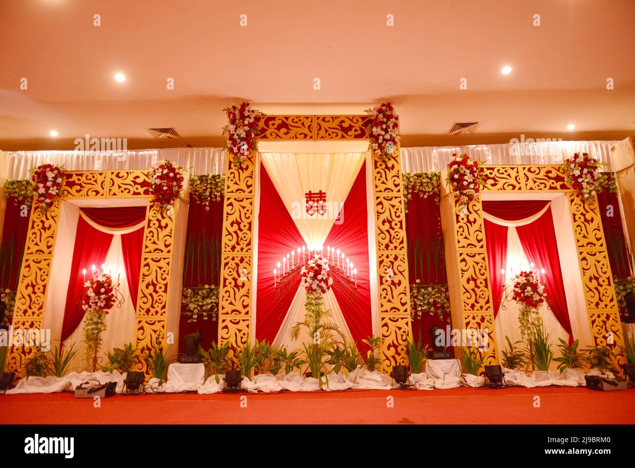 Simple Hindu Wedding Stage Decorations