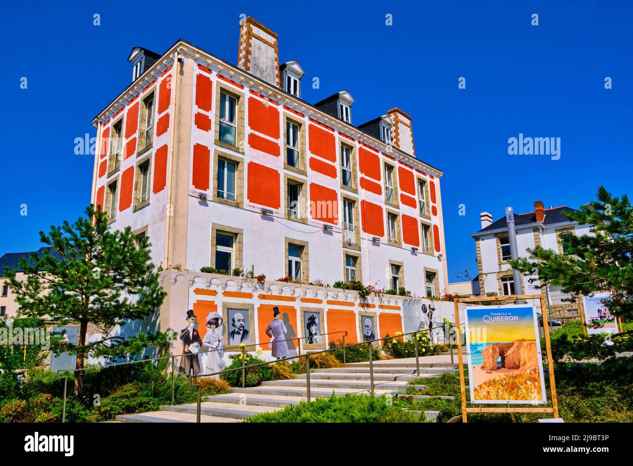 France, Morbihan (56), Presqu'île de Quiberon, Quiberon, Town Hall ...