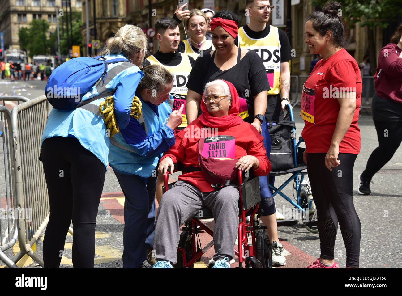 Sport run wheelchair hi-res stock photography and images - Alamy
