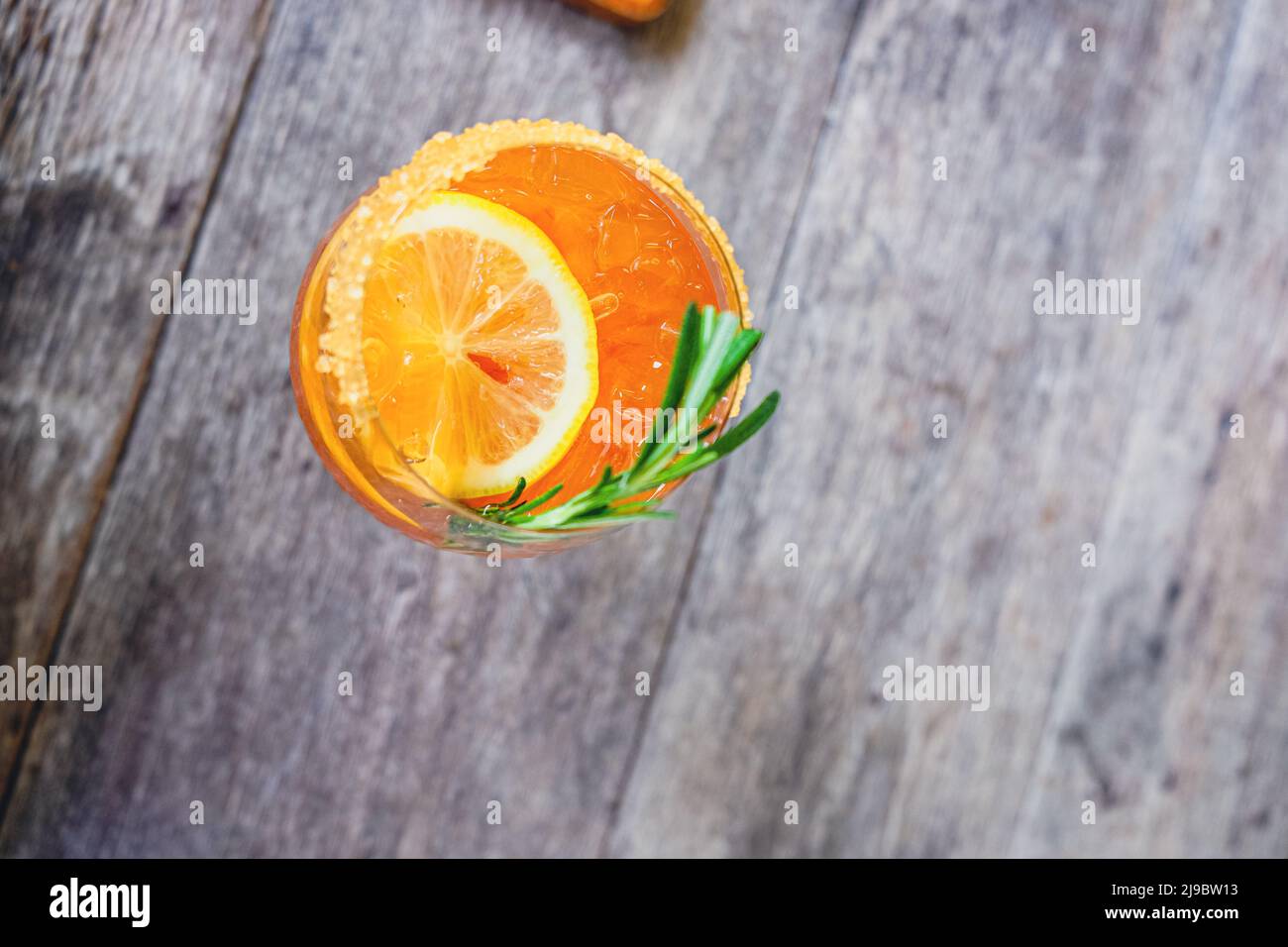 Fresh summer drink mocktail pour in glass Stock Photo - Alamy