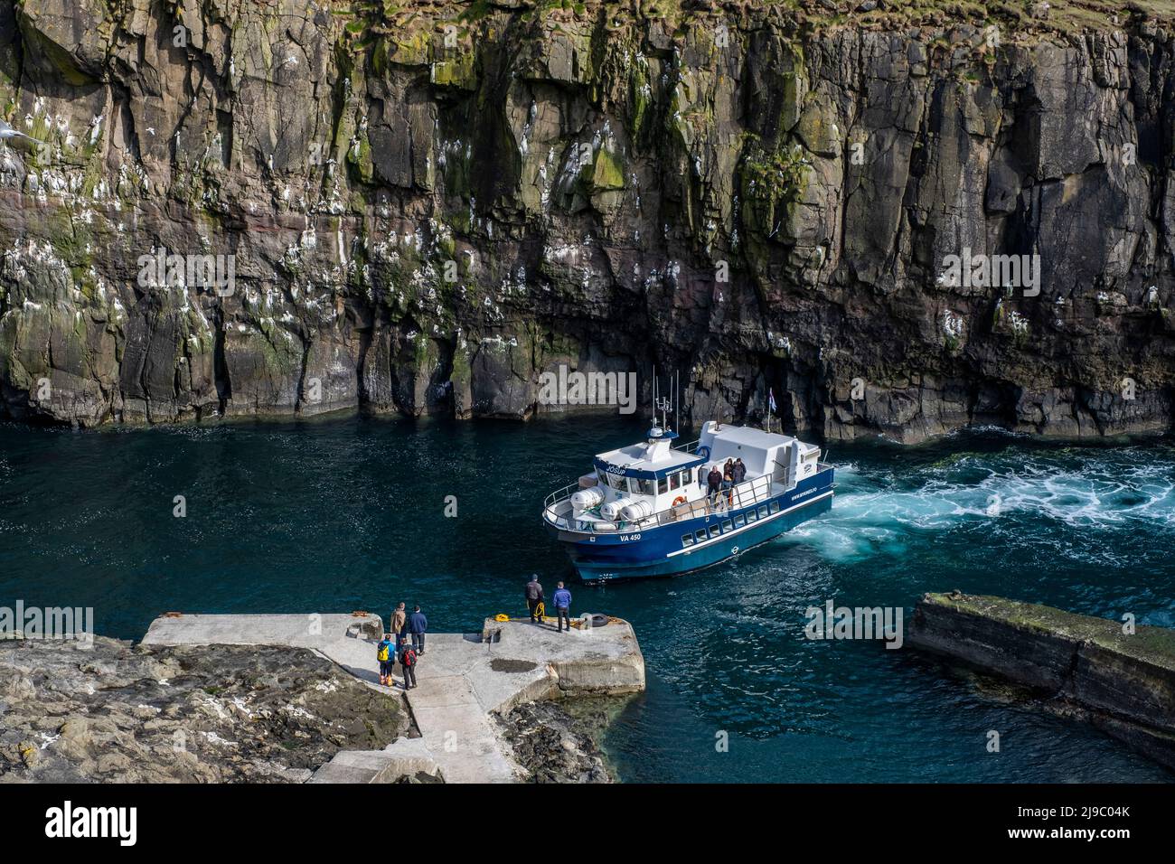 Aerial ferry dock hi-res stock photography and images - Alamy