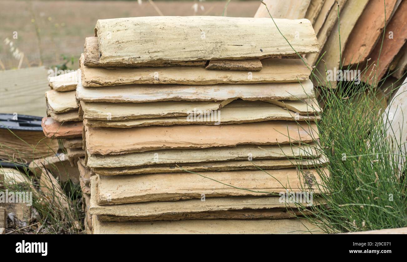 Linear tile hi-res stock photography and images - Alamy