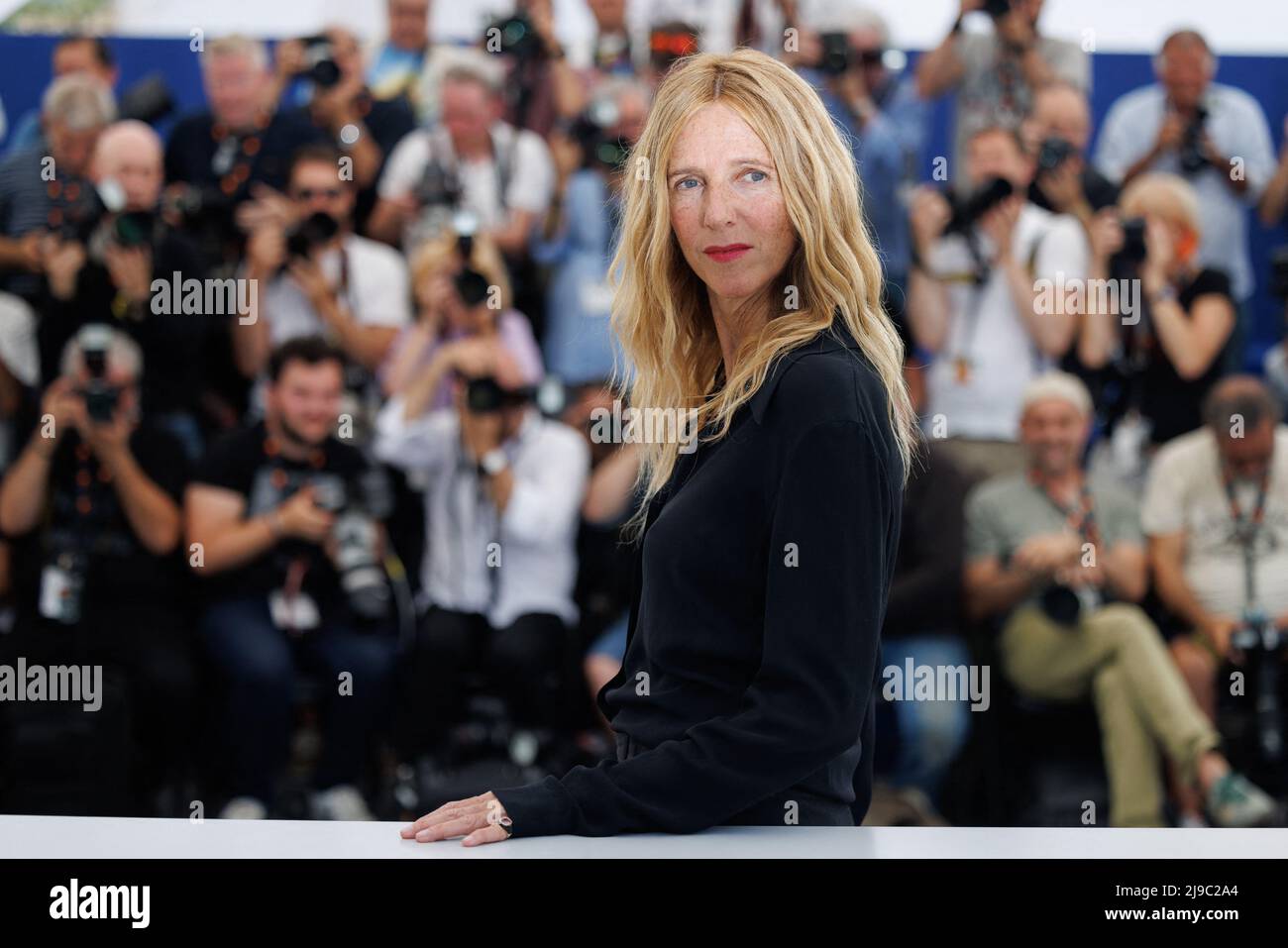 Sandrine Kiberlain attend the photocall for "Chronique D'Une Liaison ...