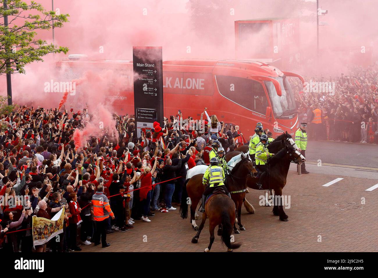 The liverpool fc team bus hi-res stock photography and images - Alamy