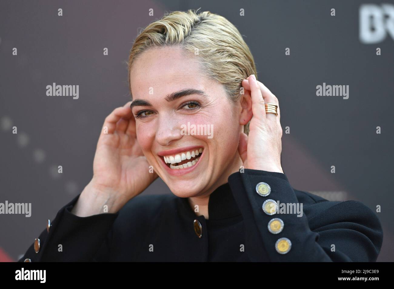 Verena Altenberger (actress), single image, cropped single motif ...