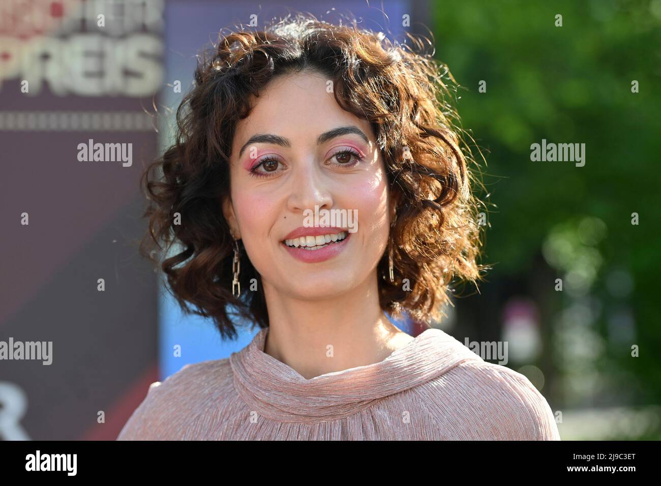 Sabrina Amali (actress), single image, cropped single motif, portrait, portrait, portrait ...