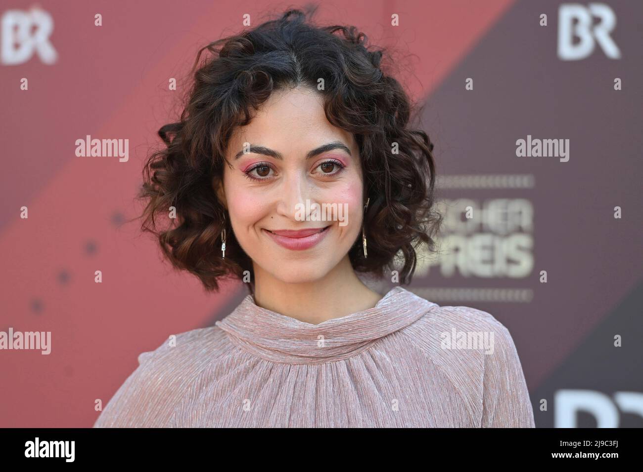 Sabrina Amali (actress), single image, cropped single motif, portrait, portrait, portrait ...