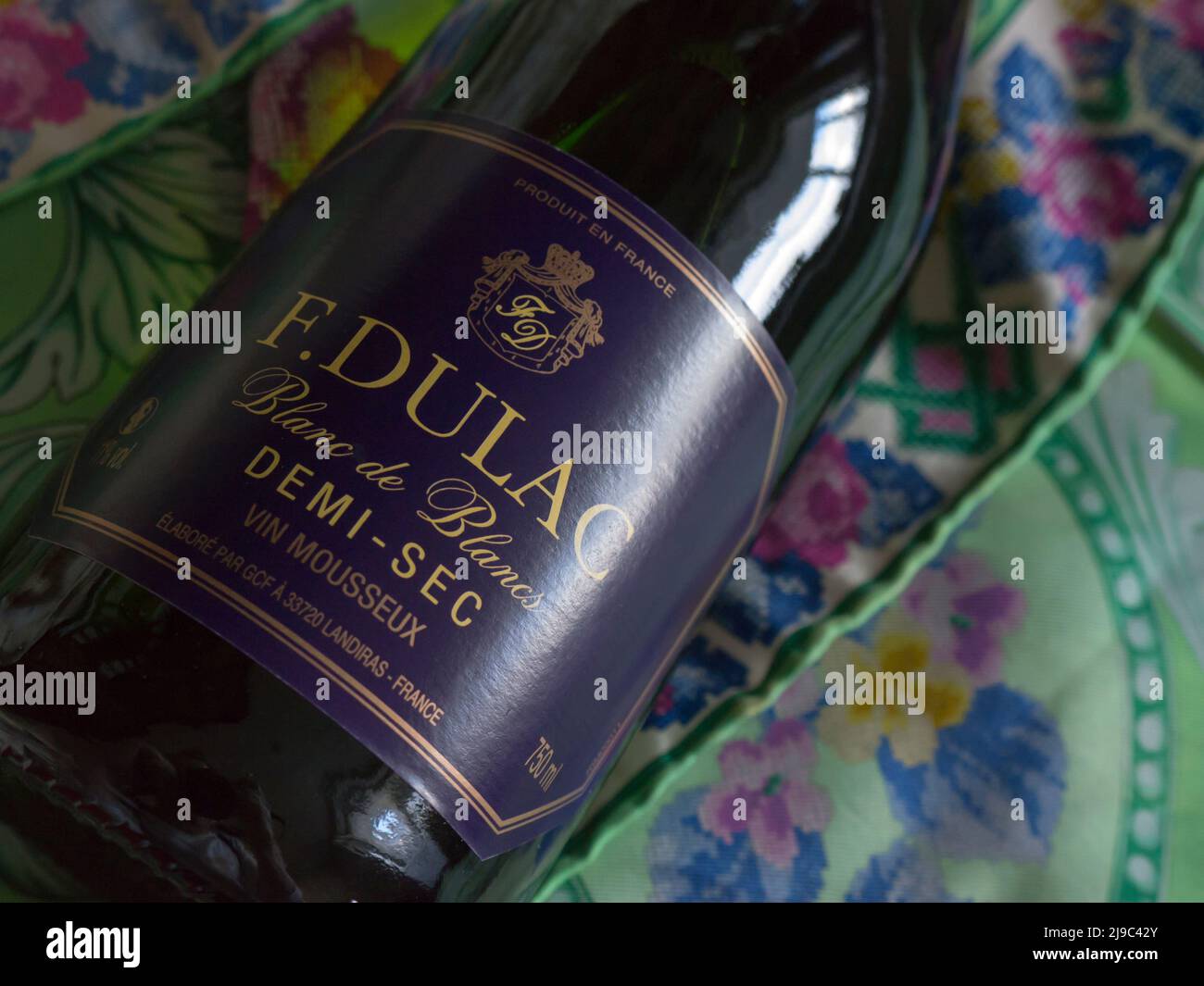 Vin sec hi-res stock photography and images - Alamy