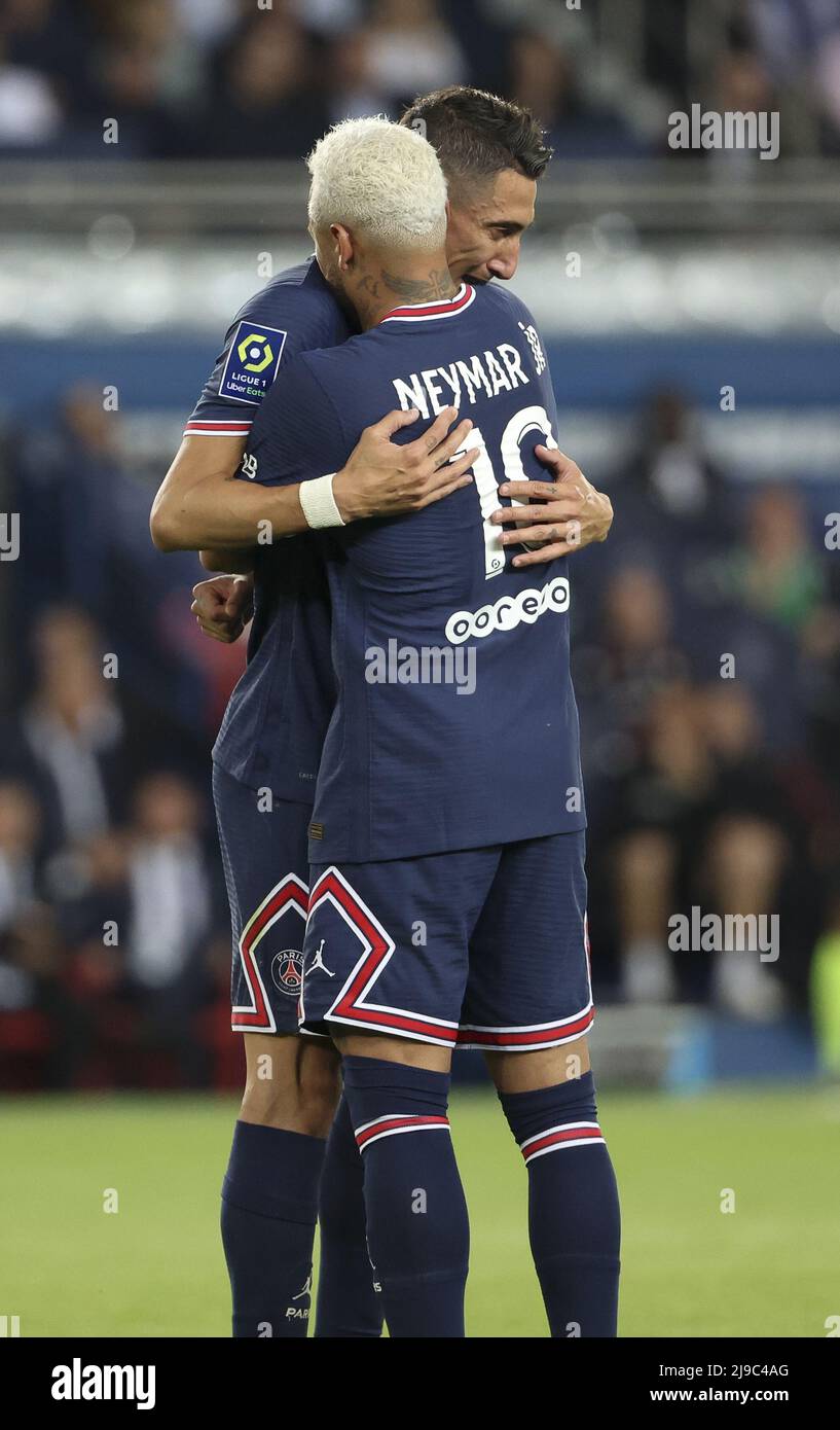 Neymar jr crying hi-res stock photography and images - Alamy