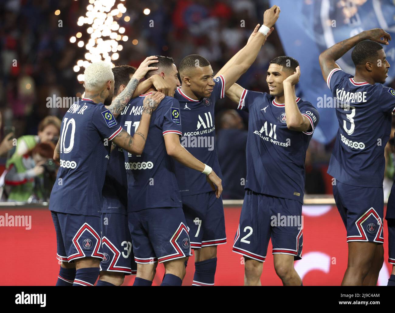 Angel Di Maria of PSG celebrates his goal with Kylian Mbappe, Achraf ...
