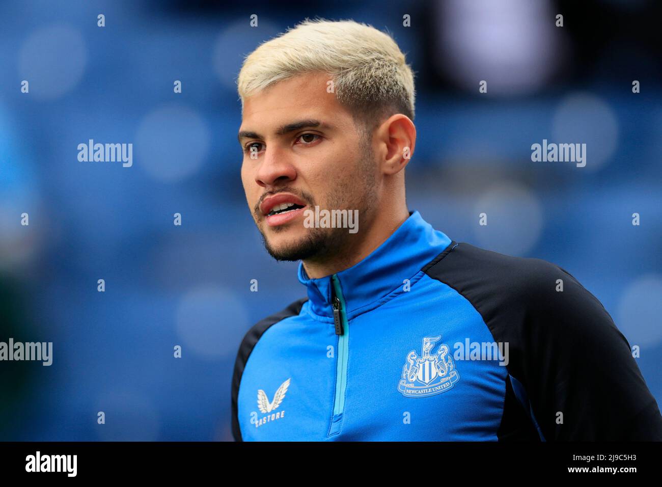 Bruno Guimaraes #39 of Newcastle United during the warm up for the game ...
