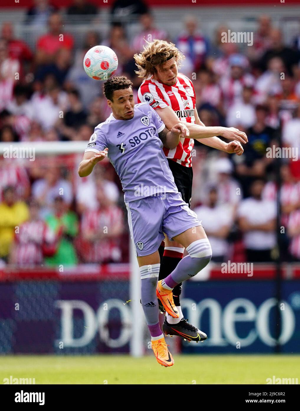 Leeds United's Rodrigo (left) and Brentford's Mads Bech Sorensen battle ...