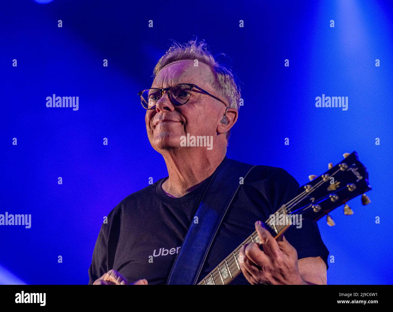 Bernard sumner england hi-res stock photography and images - Alamy