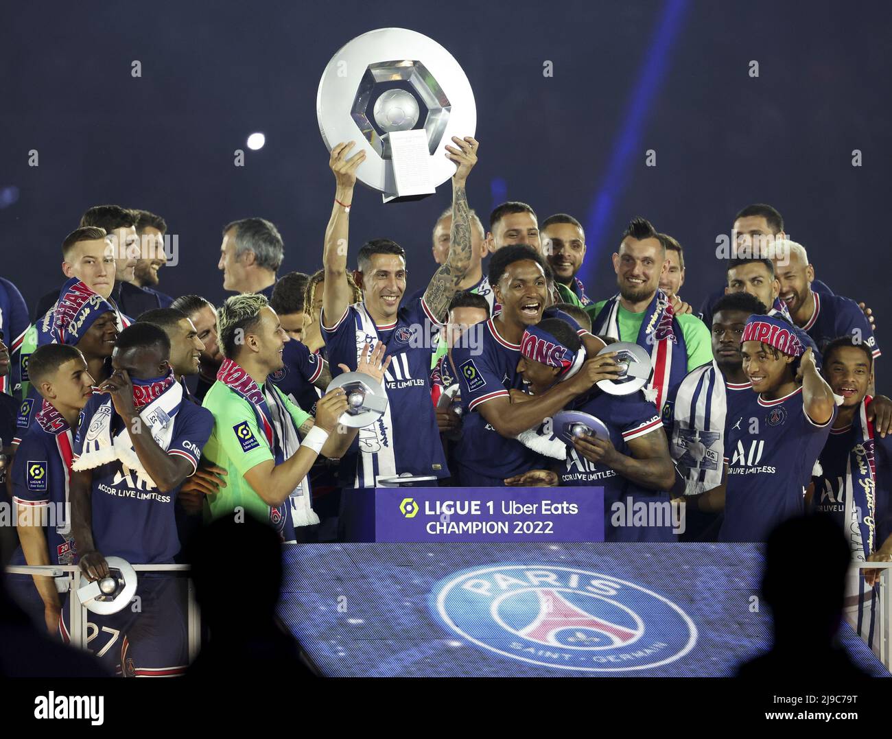 Di maria psg trophy hi-res stock photography and images - Alamy