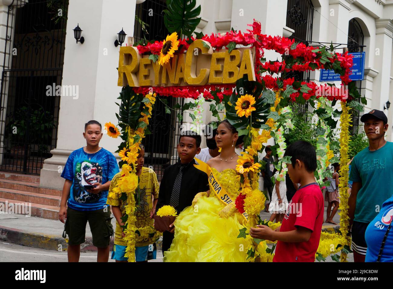 Santacruzan hi-res stock photography and images - Alamy