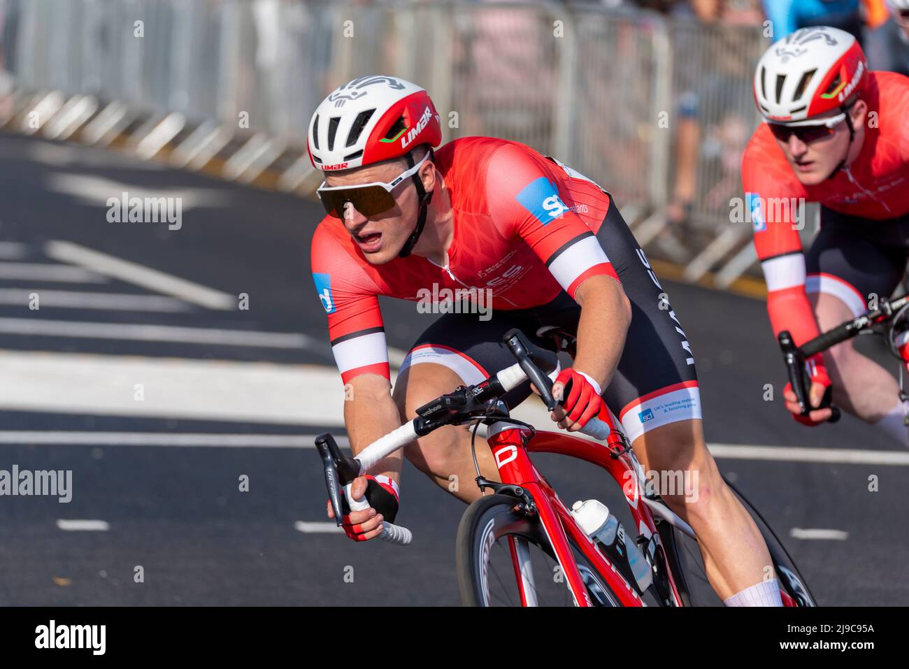 Riders of Wales Racing Academy racing in the Sportsbreaks Tour Series ...