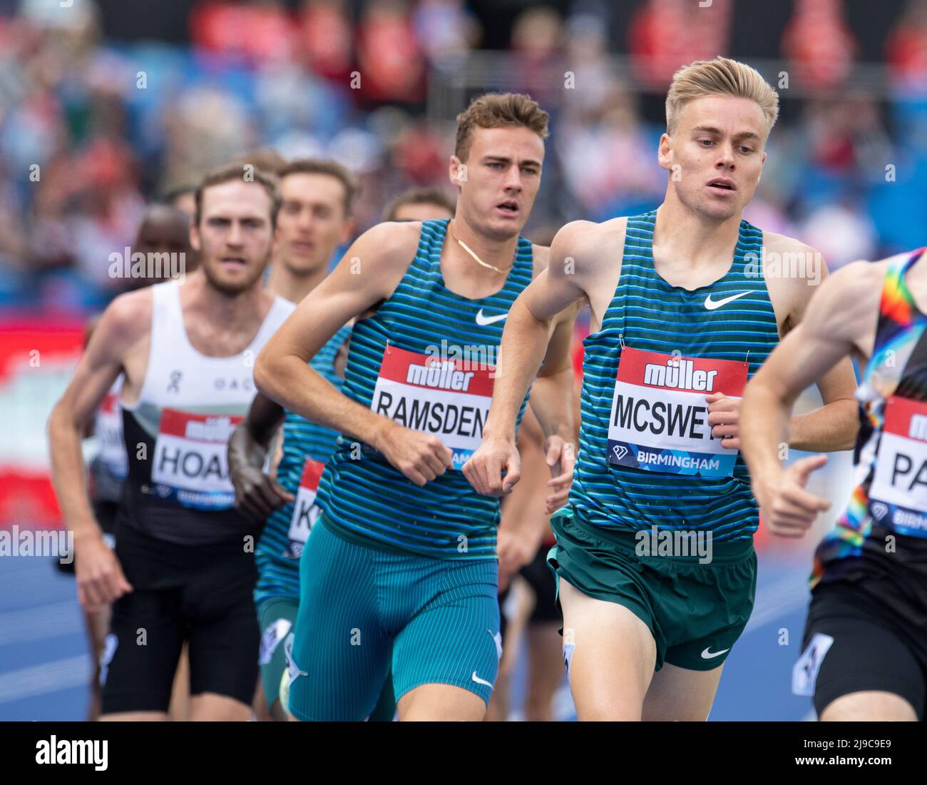 Matthew Ramsden and Stewart McSweyn competing in the men’s 1500m race ...