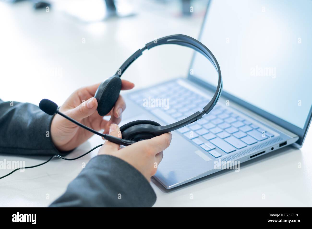 Female operators hi-res stock photography and images - Alamy