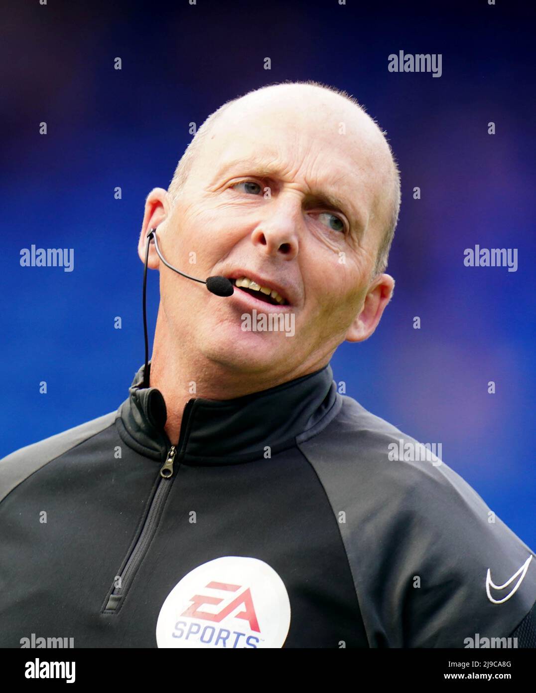 Referee Mike Dean before the Premier League match at Stamford Bridge ...