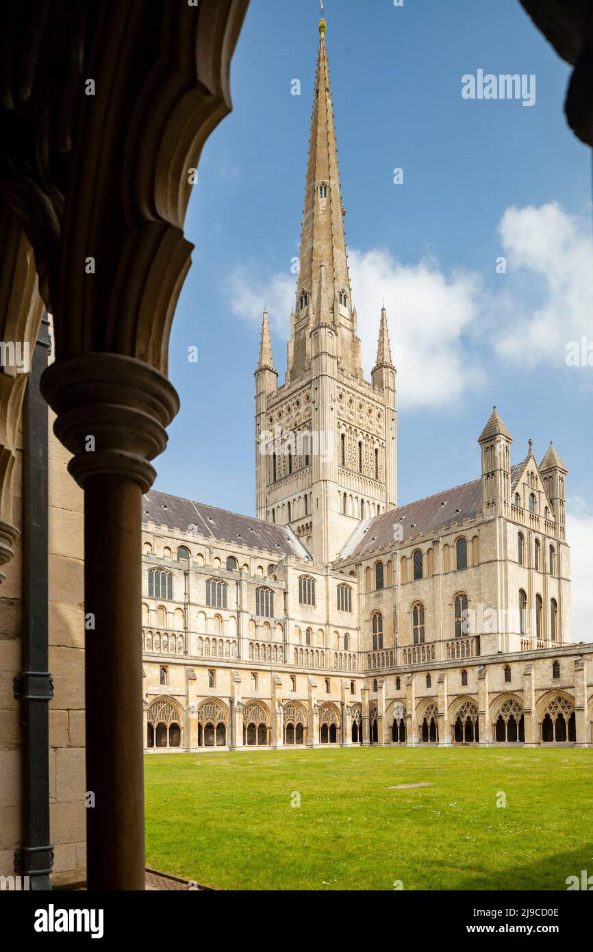 Spring afternoon at Norwich Cathedral Stock Photo - Alamy