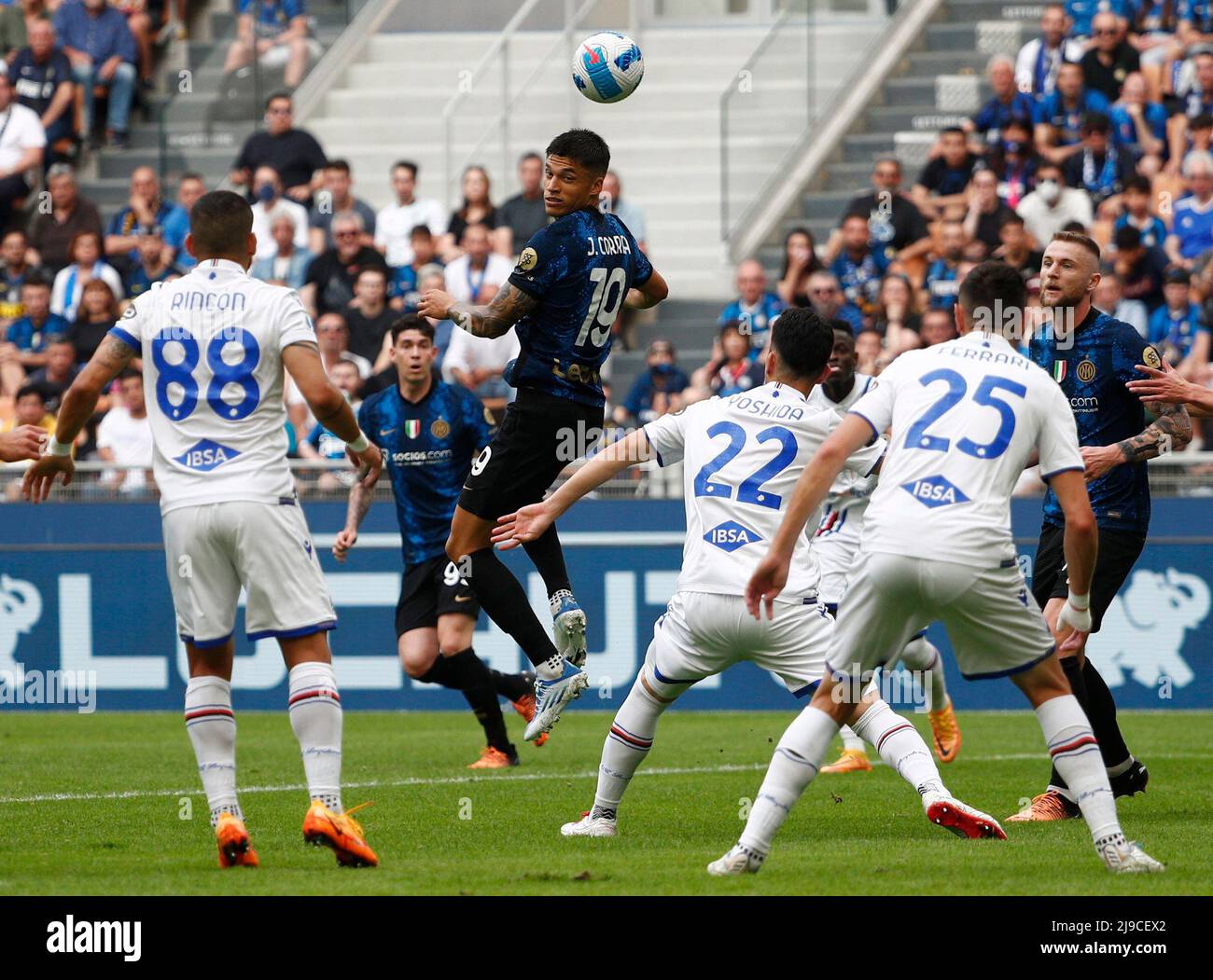 Joaquin correa inter hi-res stock photography and images - Alamy