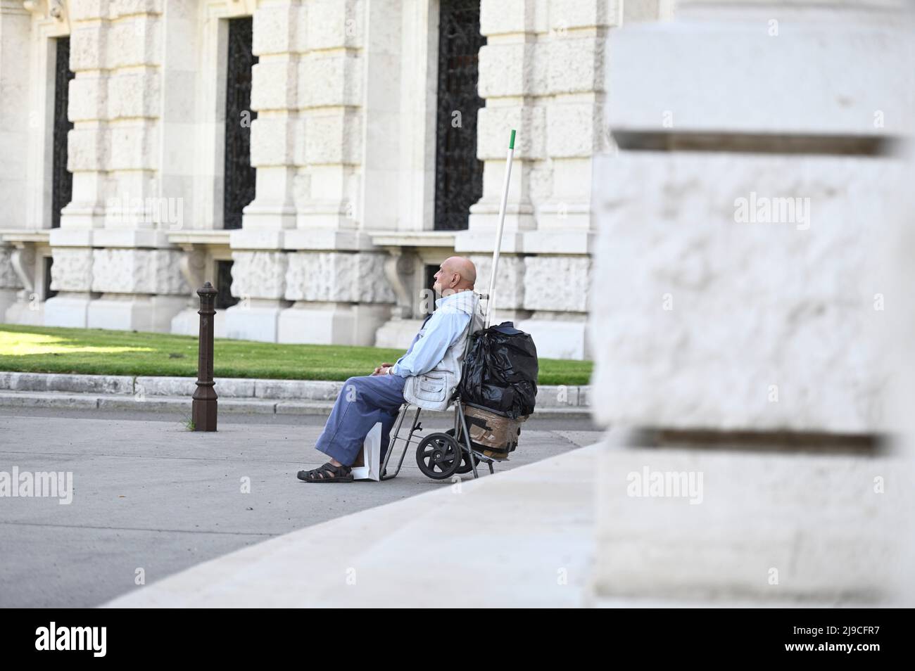 Self made trolley hi-res stock photography and images - Alamy