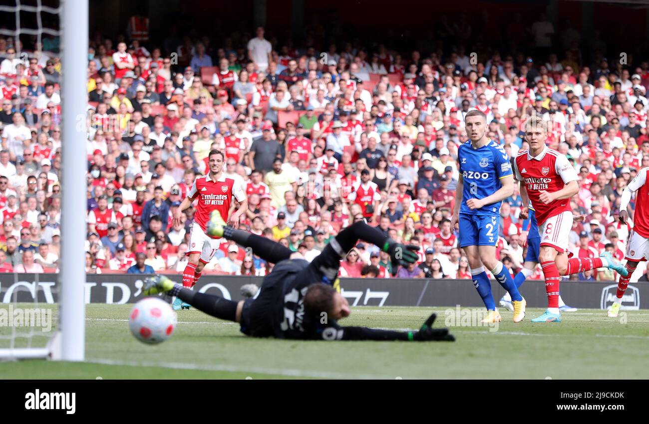 Arsenal 5 1 everton hi-res stock photography and images - Alamy