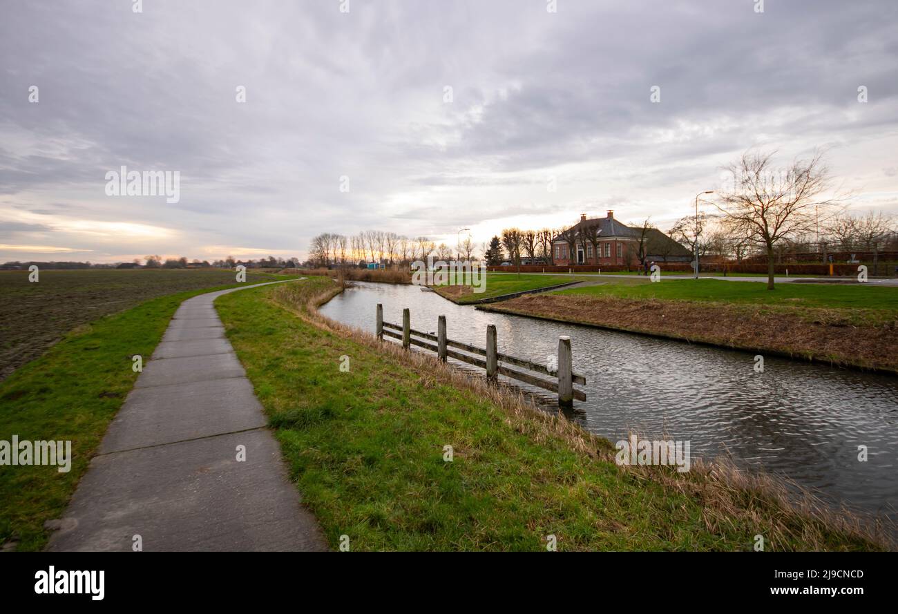 Flat country hi-res stock photography and images - Alamy