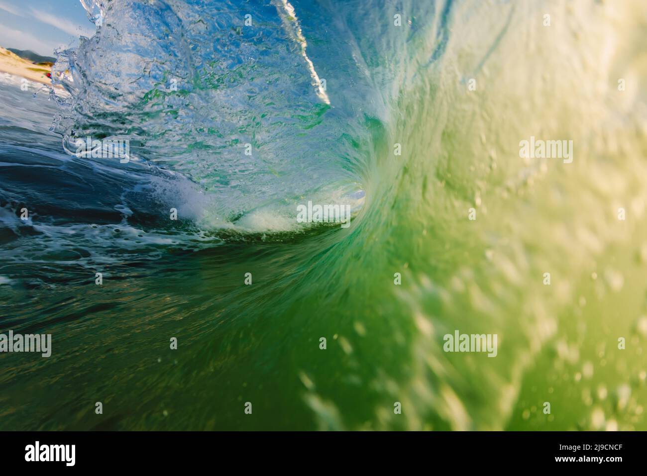 Perfect surfing swell breaking in ocean Stock Photo - Alamy
