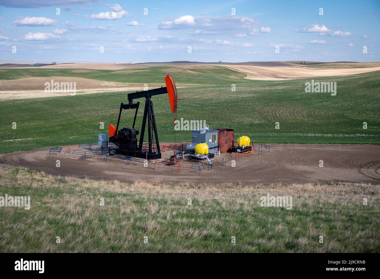 Alberta oil rig hi-res stock photography and images - Alamy