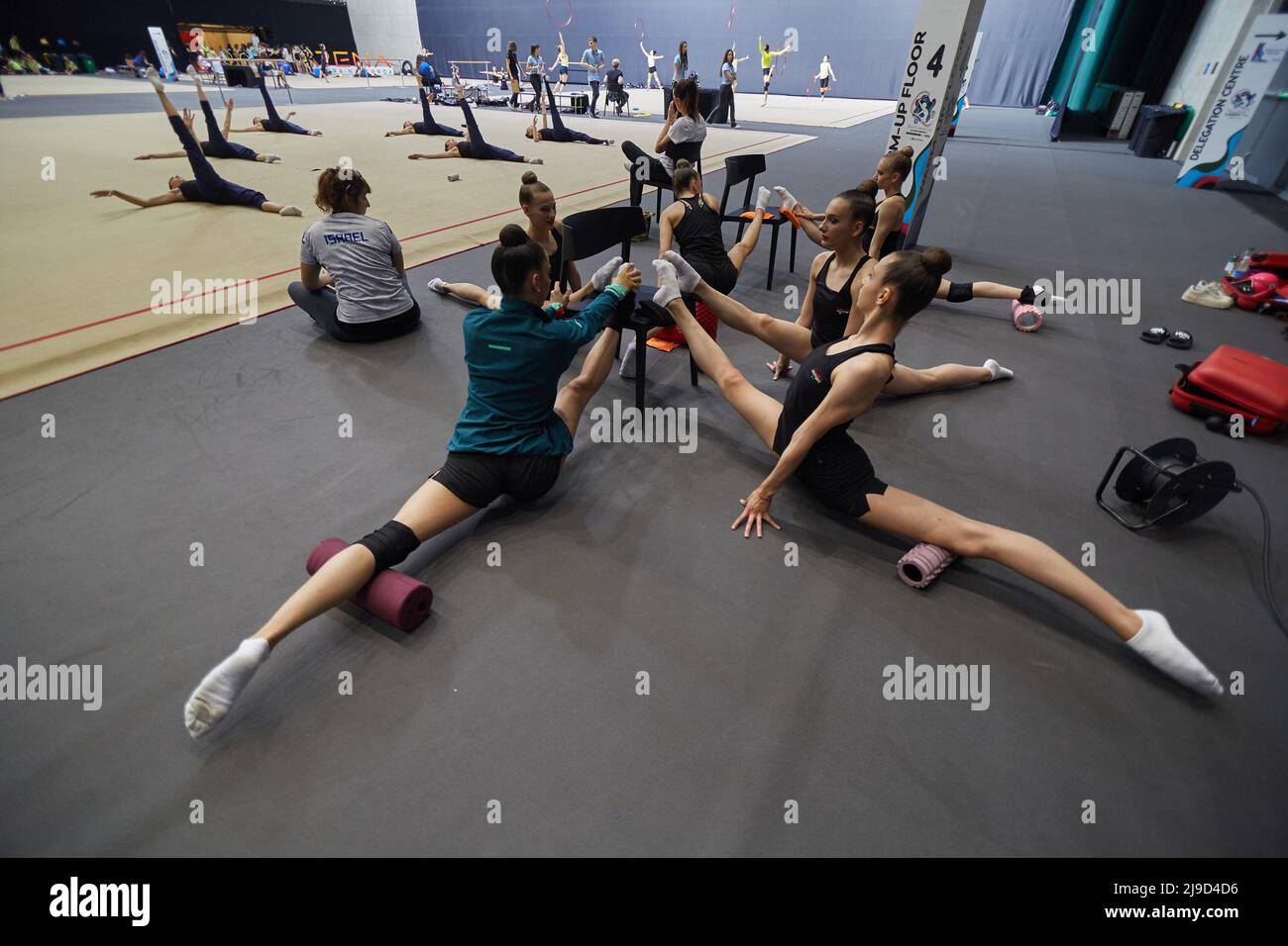 2022 rhythmic gymnastics hi-res stock photography and images - Alamy