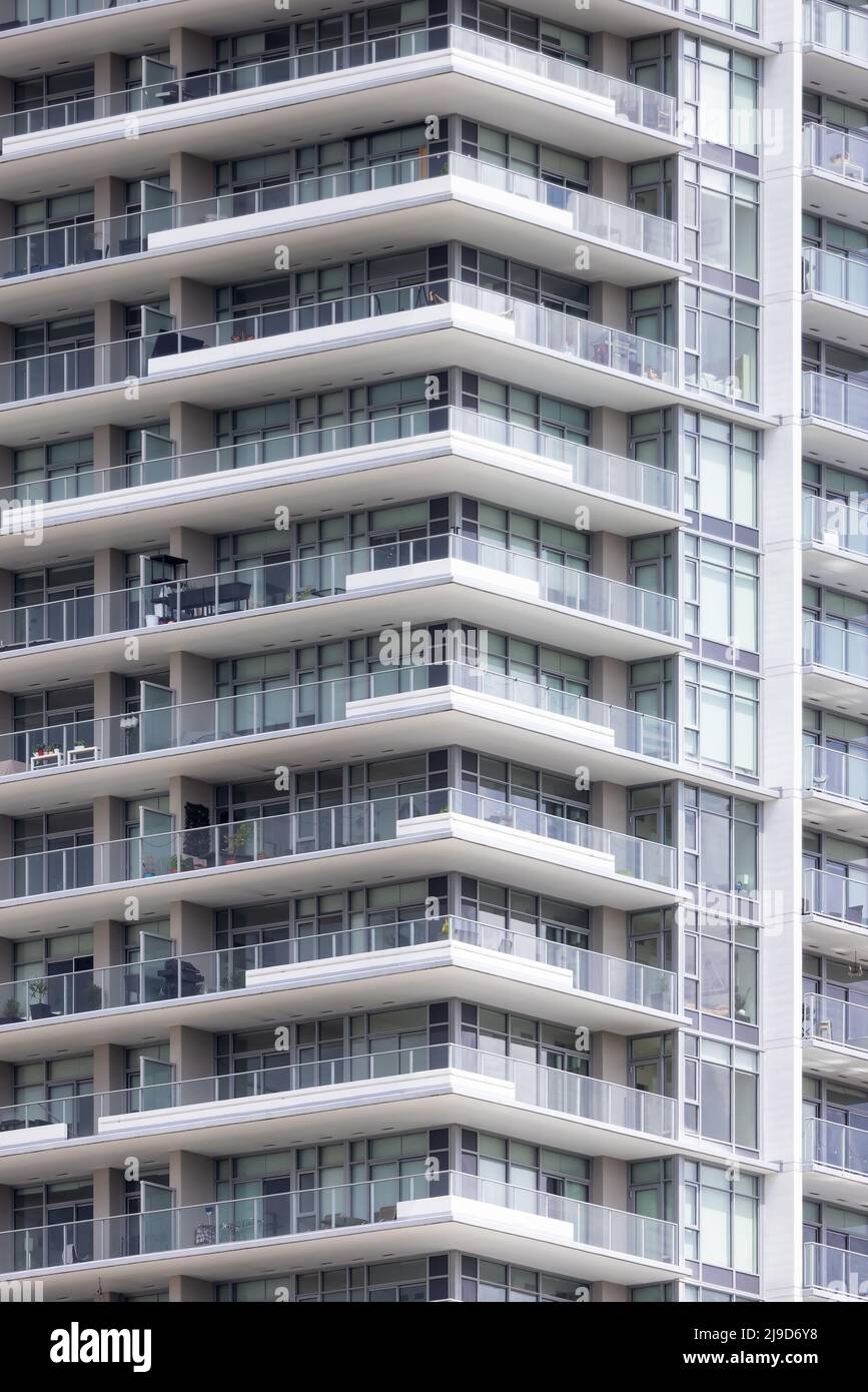 Exterior Residential Apartment Building Stock Photo - Alamy