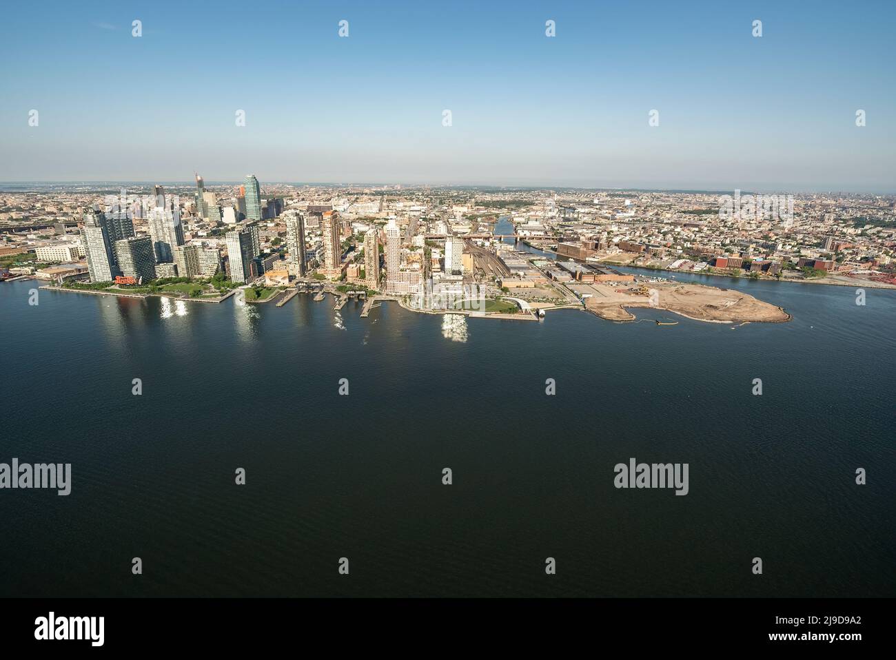 Aerial view above brooklyn ny hi-res stock photography and images - Alamy