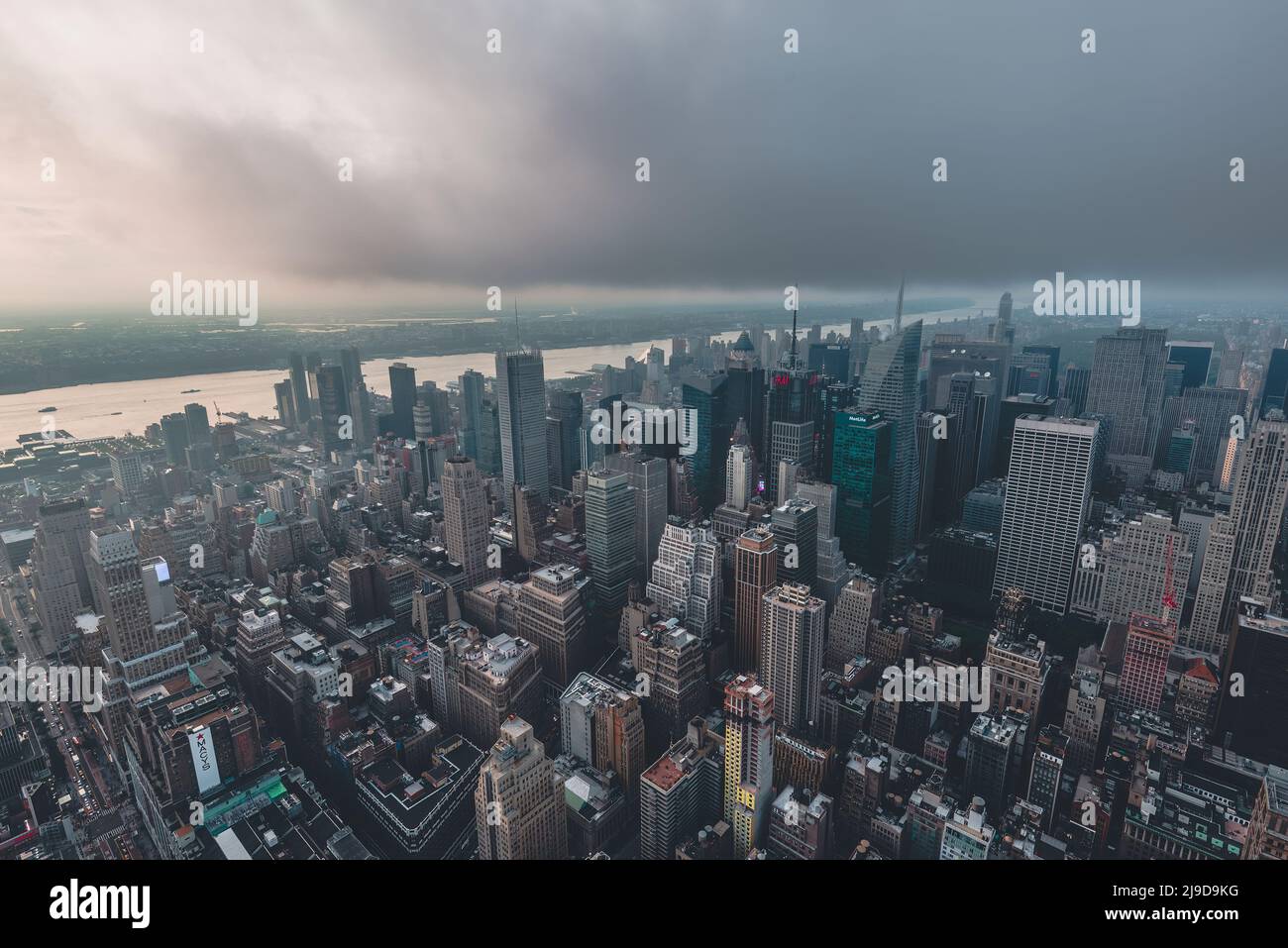 Panoramic daytime view manhattan hi-res stock photography and images ...