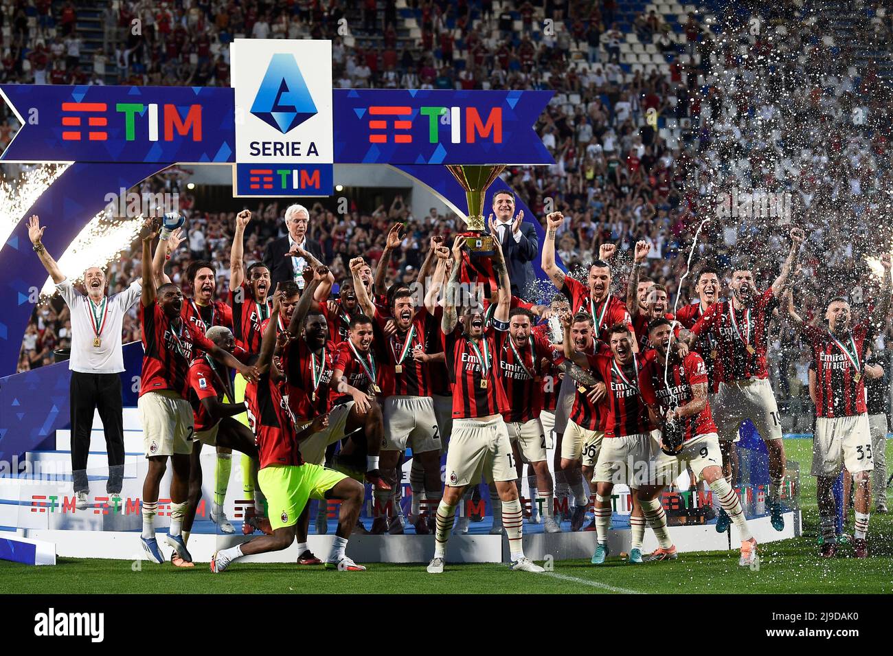 Ac milan serie a trophy hi-res stock photography and images - Alamy