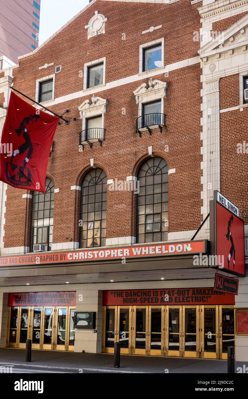 Neil simon theater marquee hi-res stock photography and images - Alamy