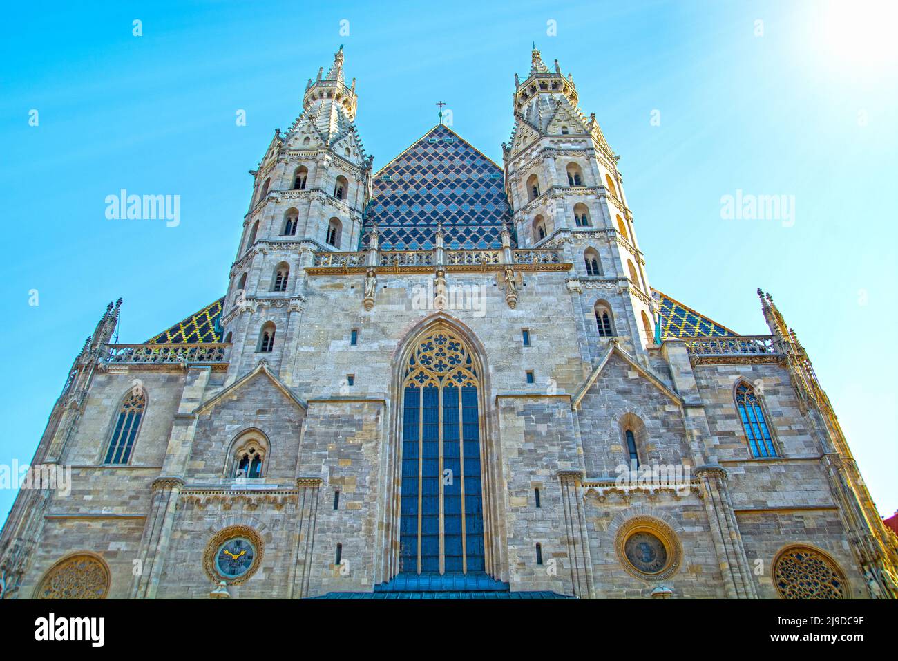 Stephansdom cathedral in stephansplatz hi-res stock photography and ...