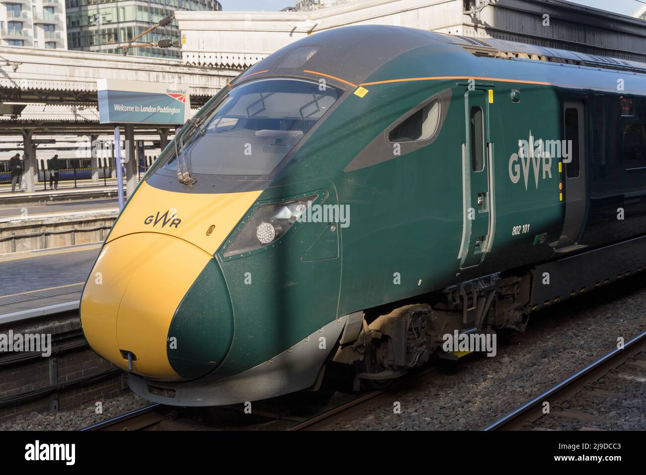 Train engine for their GWR train at London Paddington railway station ...