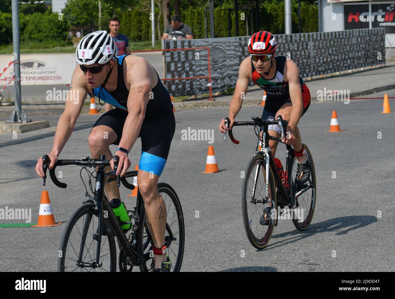 The massive triathlon competition. Аthletes competed in swimming ...