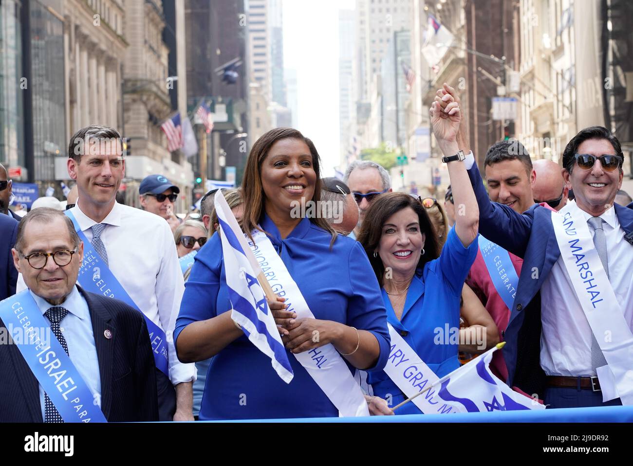 L-R: Jerry Nadler, Letitia James, Kathy Hochul, Harley Lippman during ...