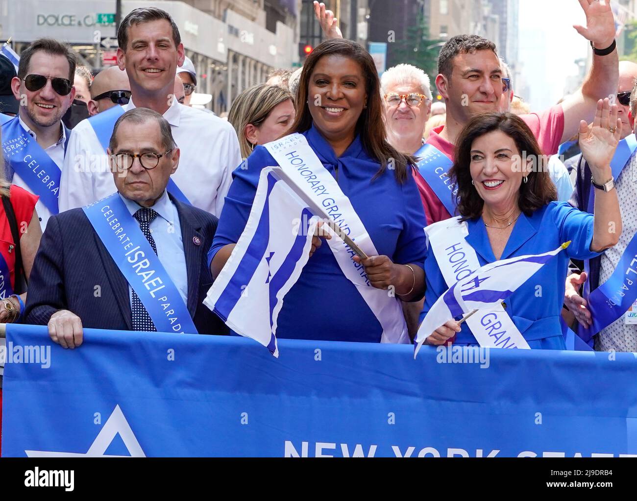 L-R: Jerry Nadler, Letitia James, Kathy Hochul, Harley Lippman during ...
