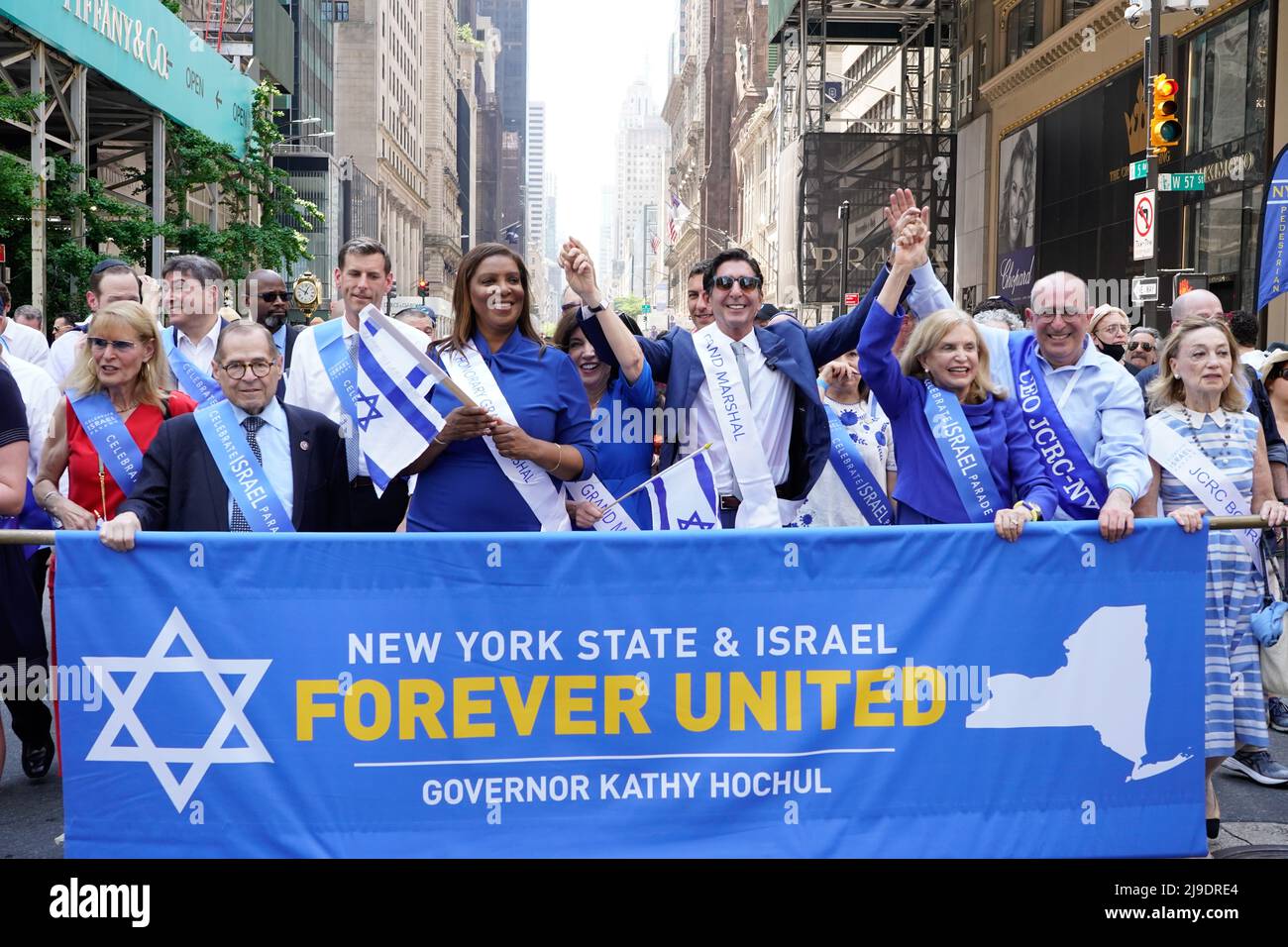 L-R: Jerry Nadler, Letitia James, Kathy Hochul, Harley Lippman during ...
