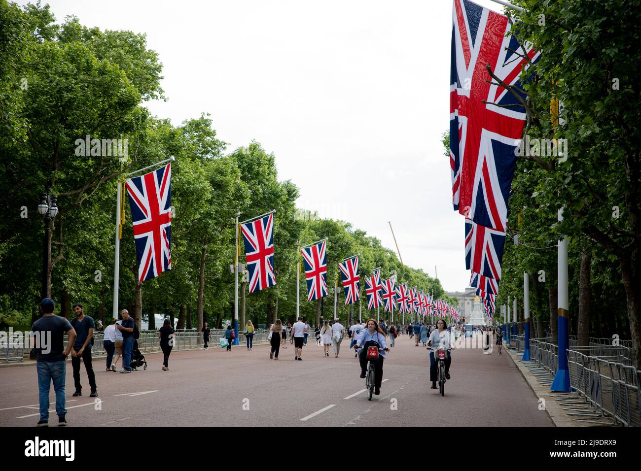 Flags st james park hi-res stock photography and images - Alamy