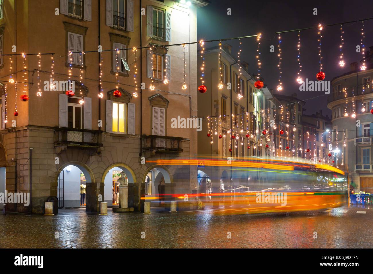 Bergamo night hi-res stock photography and images - Alamy