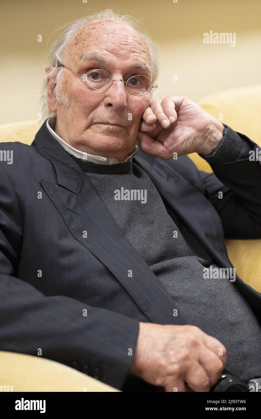 Circulo de flores hi-res stock photography and images - Alamy